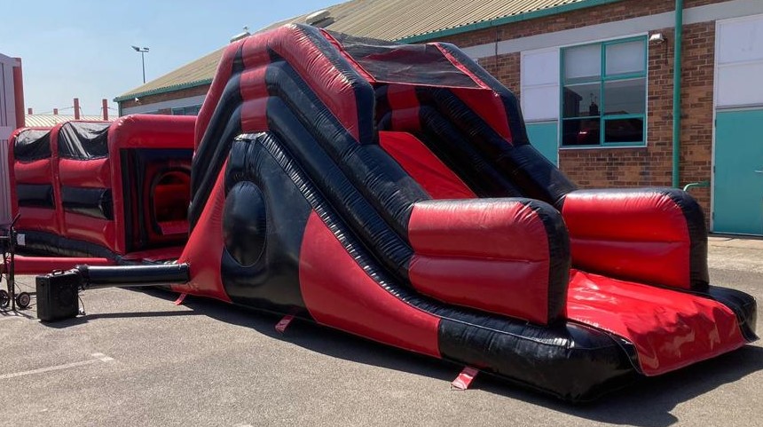 45ft Red & Black Obstacle Course - Jolly Kids Castles