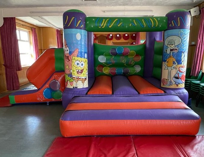 SpongeBob SquarePants Castle With Slide - Jolly Kids Castles