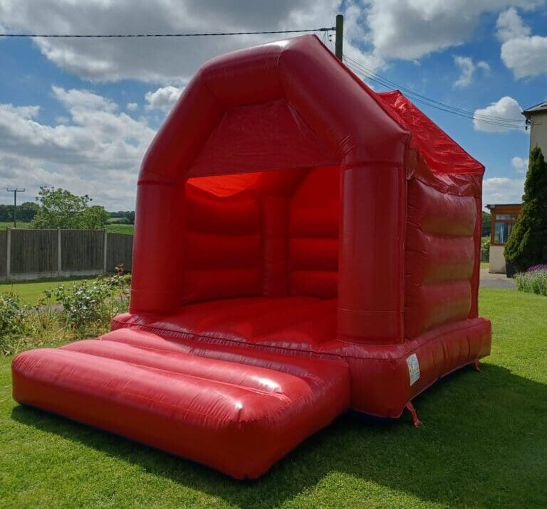 England Football Team Castle - Jolly Kids Castles, Essex