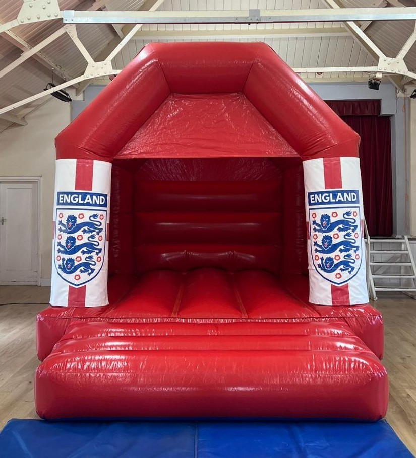 England Football Team Castle - Jolly Kids Castles, Essex